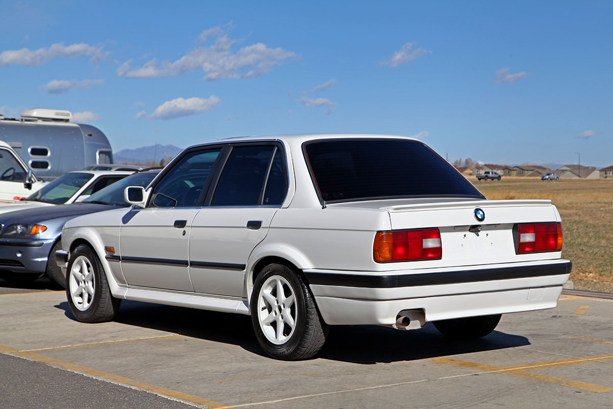 1988 BMW (E30) 325iX JDM Sedan | Glen Shelly — Erie, Colorado